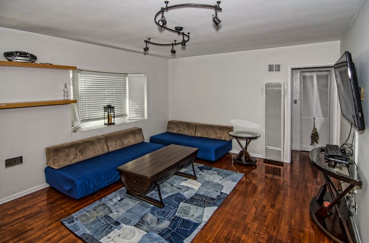 Amore Del Azul - Venice Beach, CA