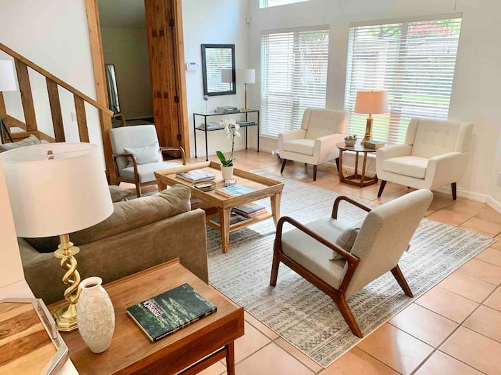 Charming Mid-century One Story Modern Home W/ Loft - Houston, TX