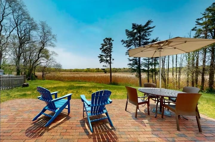 Coastal Charmer!  Hot Tub, Walk To Beach, Sunsets! - Sandwich, MA