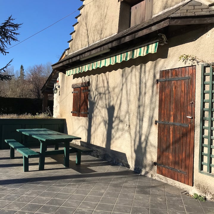 Les Arribères Ancienne Grange Aménagée En Gîte - La Mongie