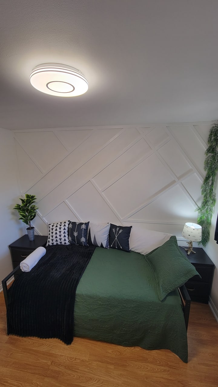 Comfy, Spacious 3br Upper Unit +Bbq+parking - Greater Sudbury