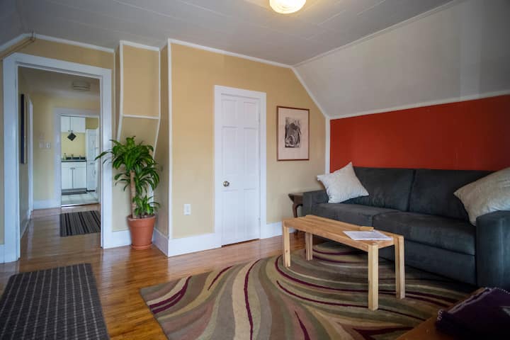 Private Apt. - Classy Clean Comfort - Burlington, VT