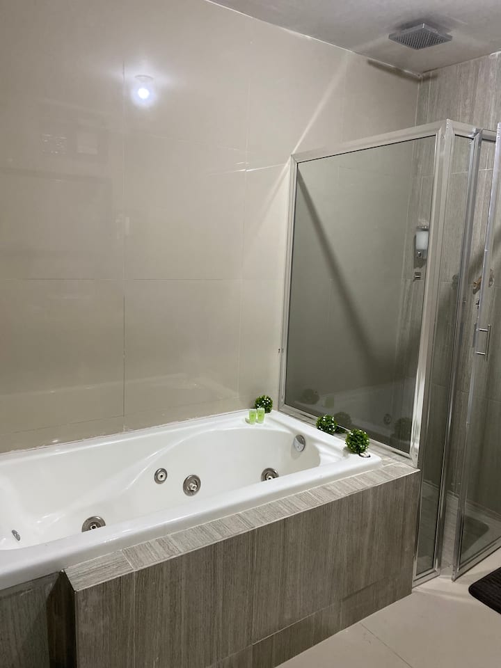 Moderna Casa•jacuzzi•cerca Blvd Pedro Anaya - Los Mochis