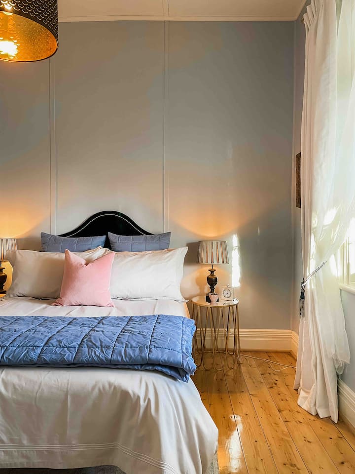 Blue Room @ Pacific Hotel Butcher Shop -Girls Only - Ballarat