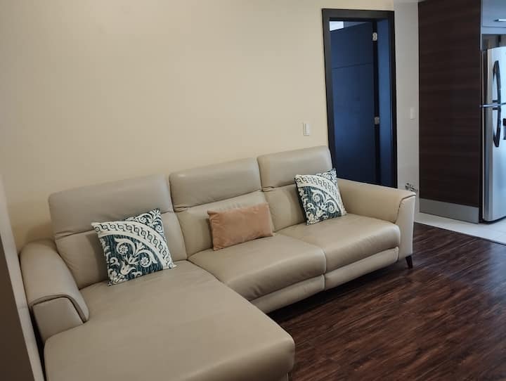 Suite In La Carolina: Urban Life, Subway And Malls - Quito