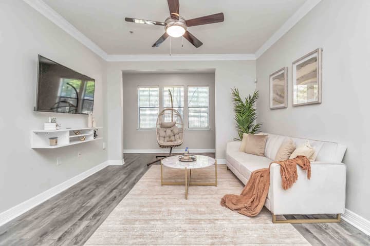 Cozy Stay Near Galleria W\ - Bellaire, TX