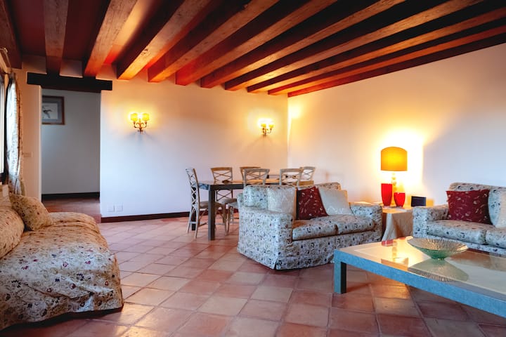 Venezia Autentica: Con Charme E Affaccio Su Canale - Veneza