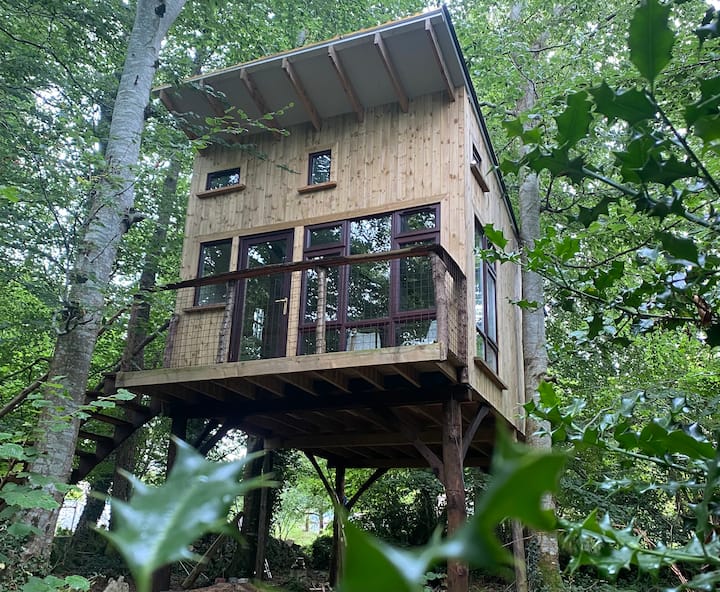 Lough-Fern Treehouse - Treehouses for Rent in County Donegal, County ...