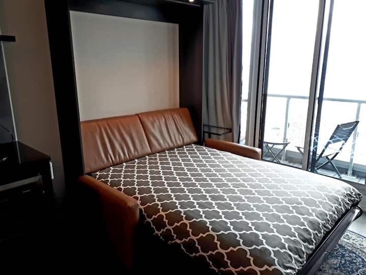 Stylish Studio In The  Financial District - Toronto