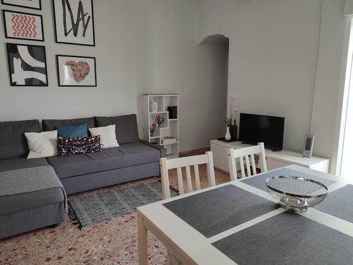 Sunny Appartement With Balcony Near The University - Valencia