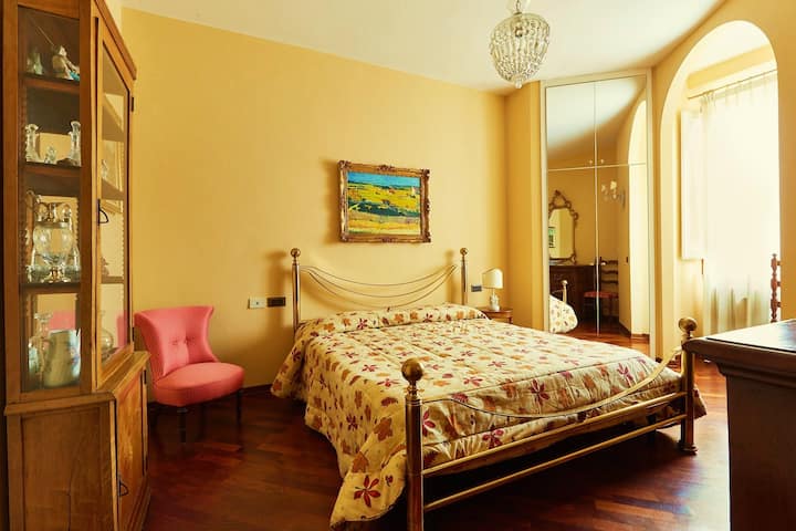Apartamento Elegante Y Luminoso Con Parking Privado - Florencia