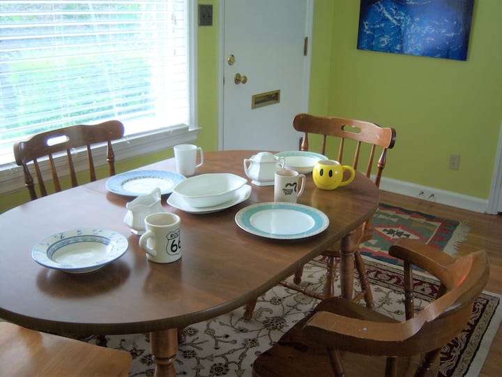 Rooms Blooms No Cleaning Fee Discounts Up To 13% - Lexington, KY