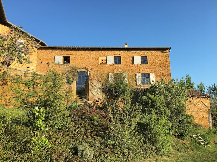 Maison De Famille Au Coeur Des Pierres Dorées - Bagnols