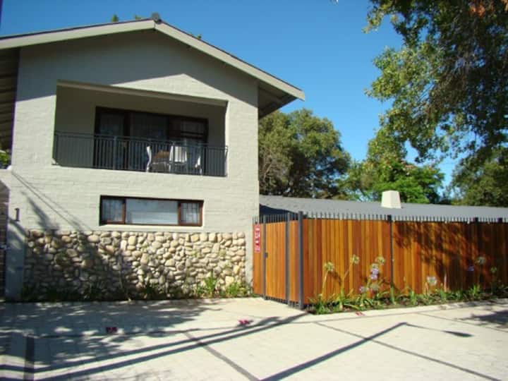 Rustenbosch Private Apartment 1 - Stellenbosch
