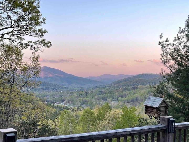Spectacular Mountain View @ Peaceful, Cozy Cabin! - North Carolina
