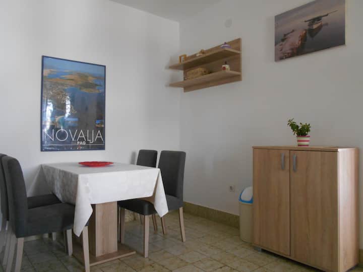 Apartment "Karl" Near Novalja Center - Caska