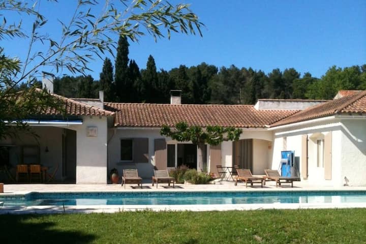 Villa Avec Piscine Privée à Saint-rémy-de-provence - Les Baux-de-Provence