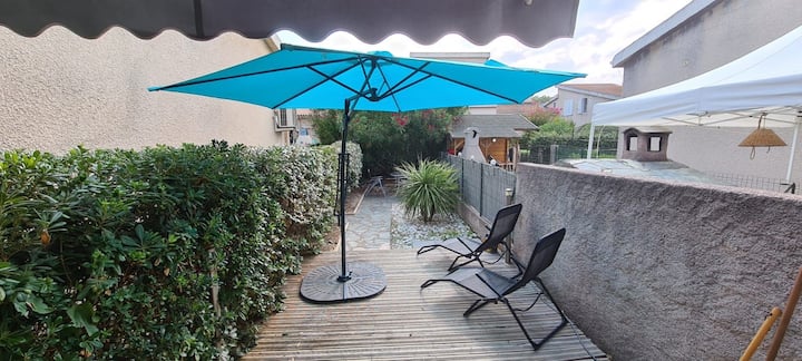 Charmante Résidence Familiale Donnant Sur La Plage - Borgo