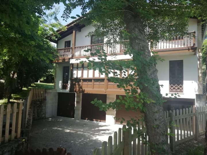 Magnifico Piso En El Centro De Comillas - Comillas