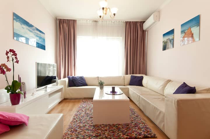 Chic & Boutique Apartment In Sofia's Heart - Sofia