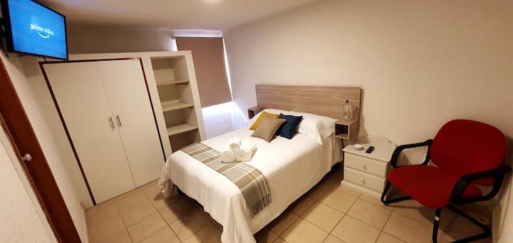 Monaco Room/ Comfy And Safe With Parking/ 2per