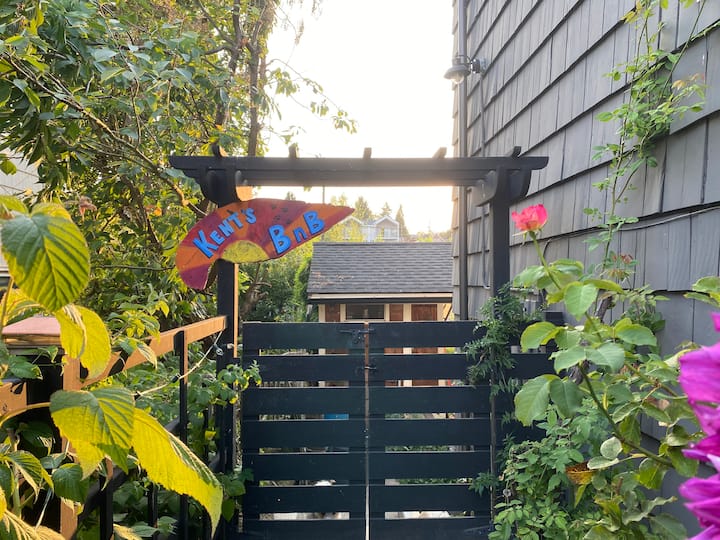 Entire Guest Suite-1 Bedroom Apartment - Seattle, WA