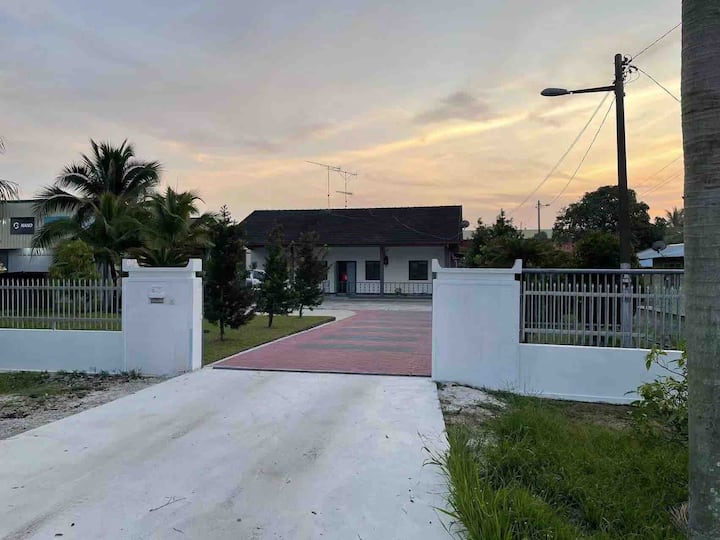 Grandpa's Homestay Welcome You - Batu Pahat