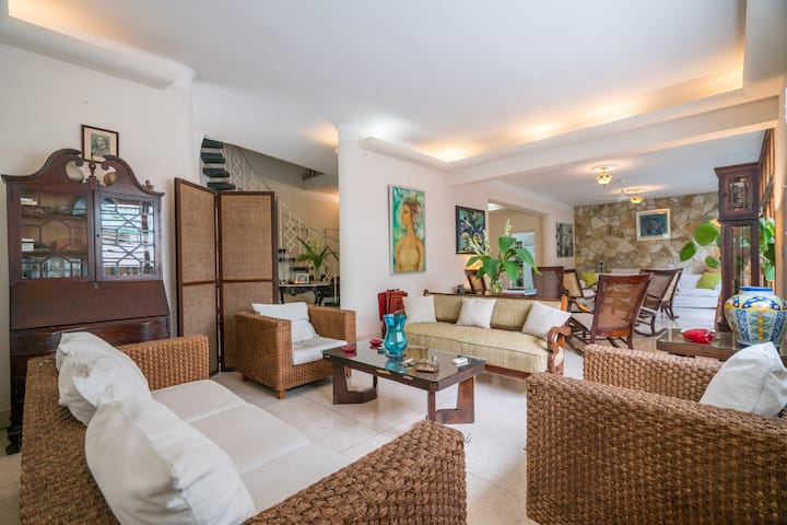 Casa Miramar Full House. - Havana