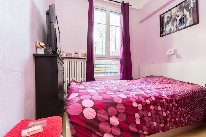 Petite Chambre Privée Dans Appartement Calme - Courbevoie
