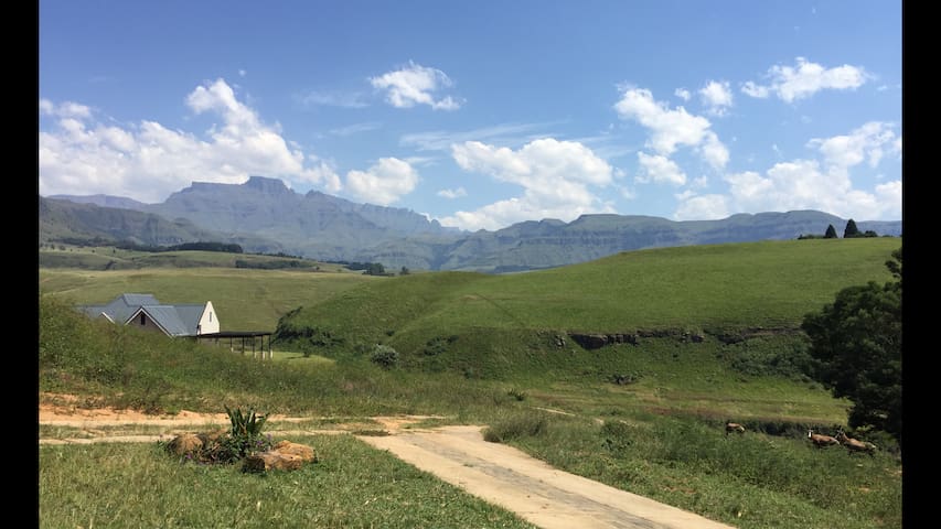 Dragon View Estate, Central Drakensberg 【 MARCH 2021 】 House in Cathkin ...