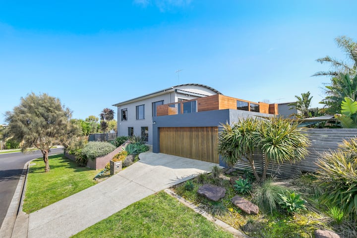 Coastal Escape On Highlander - Torquay