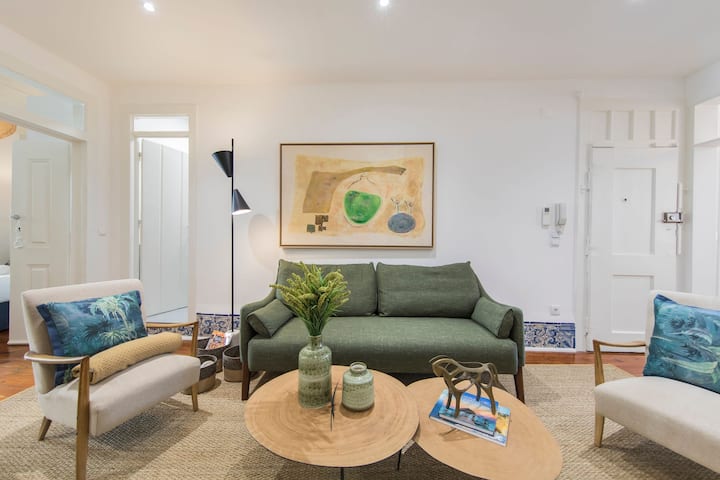 Carmo's Wonder: Charming In Prime Location - Lisbon