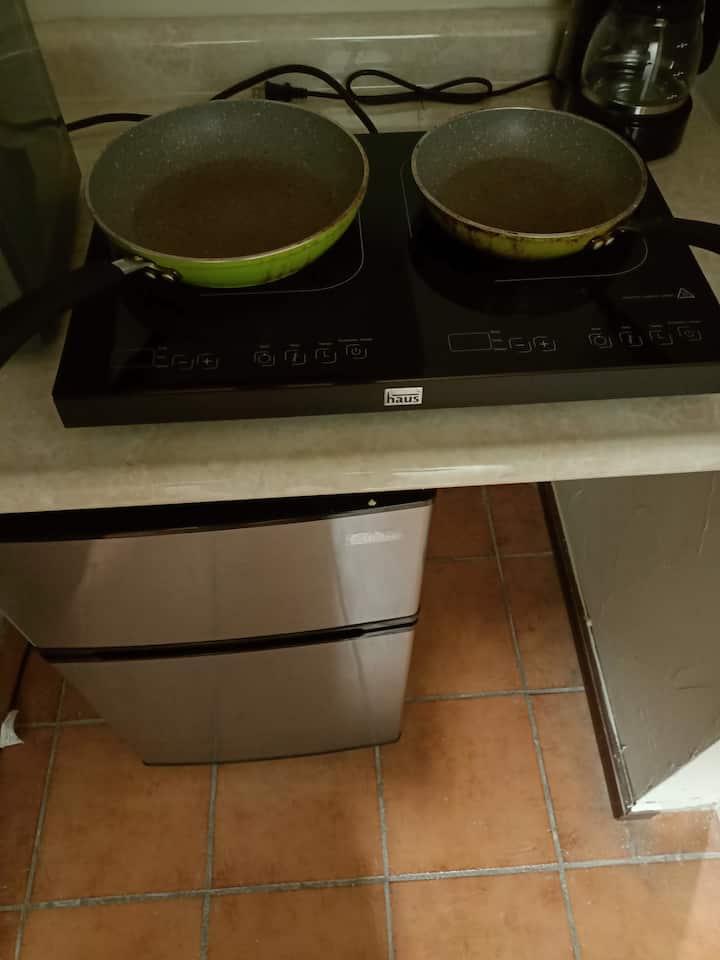 Depa. En La Col. Libertad  A 5 Min. De Cintermex - Guadalupe, Mexico