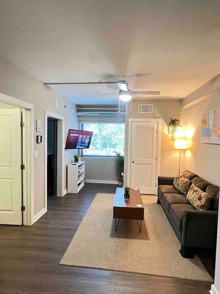 Cozy Heart Of Buckhead Loft - Atlanta, GA