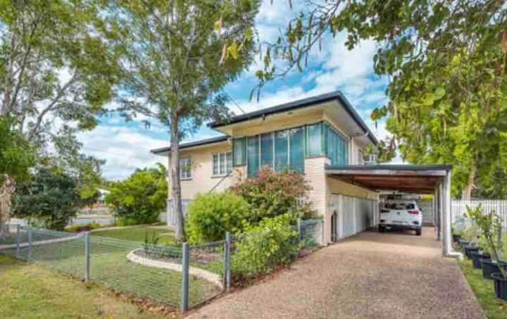 ★ ♥ Workers Berserker Home *Wifi *Cold Ac *Netflx - Rockhampton