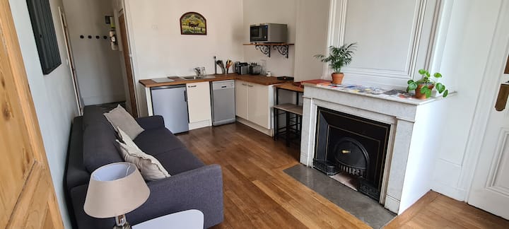 Nid Douillet En Bord De Saône - Lyon