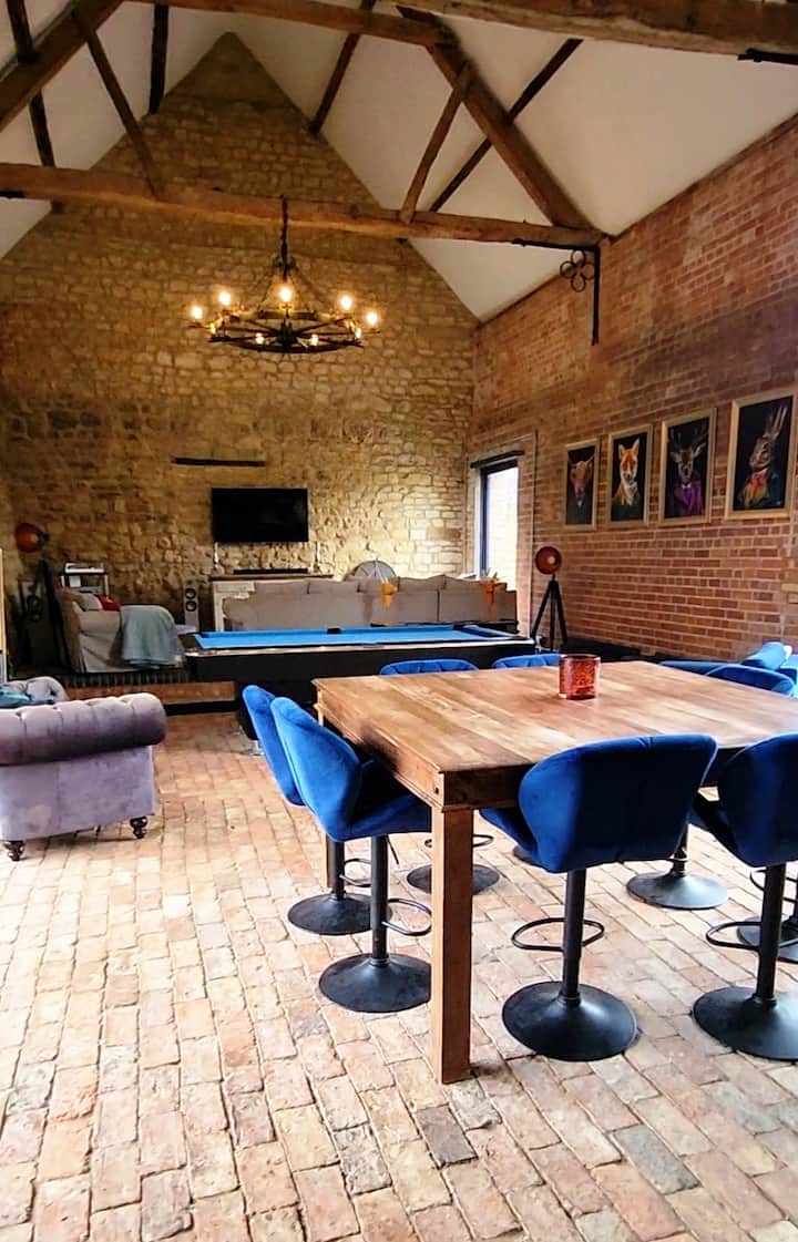 Large Georgian 6 Bedroom House With Games Room - 劍橋