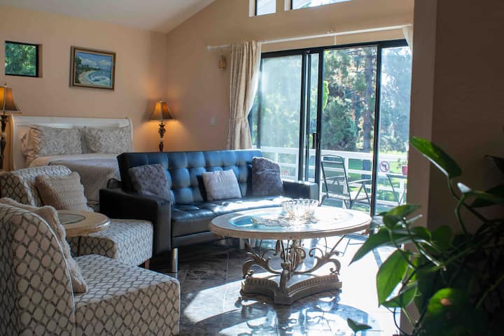 Large Luxury Studio With View Of Golf Course - Santa Monica