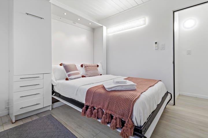 Suite #2, Priv. Entrance, Near Kaiser/apple/googl! - Los Gatos, CA
