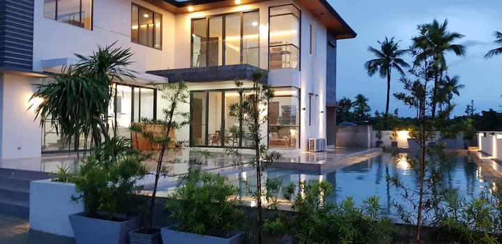Exclusive Vacation Home At Porto Laiya-near Beach - Laiya