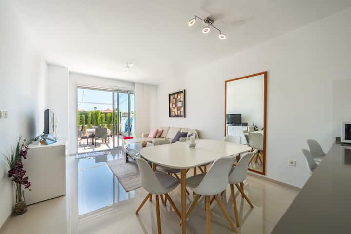 Fantastisk Lägenhet I Populära Varudi Komplexet - Torrevieja