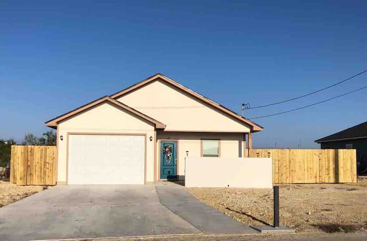 Cozy House - Del Río, TX