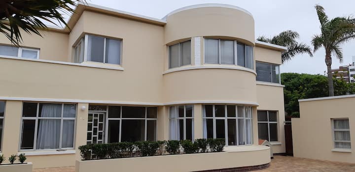 Fourth Avenue Beach House - Port Elizabeth