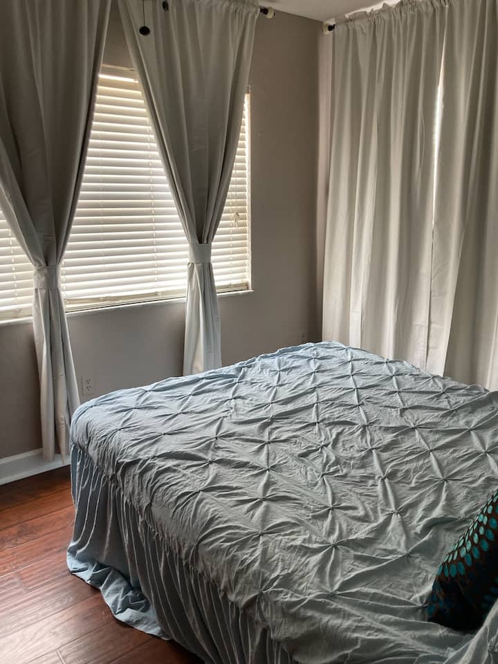 Cozy Apt Near Beach And Night Life - Daytona Beach, FL