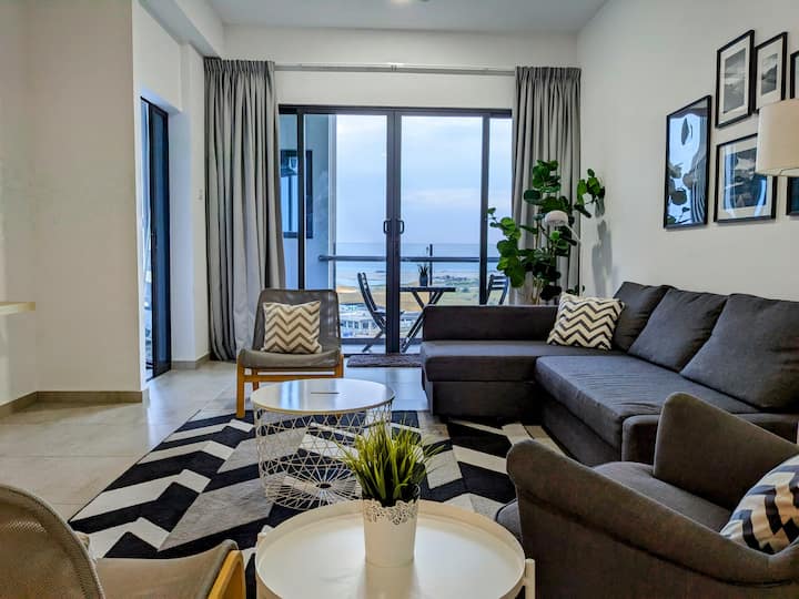 Seaview Family Suite | Stylish Monochrome@atlantis - Malacca