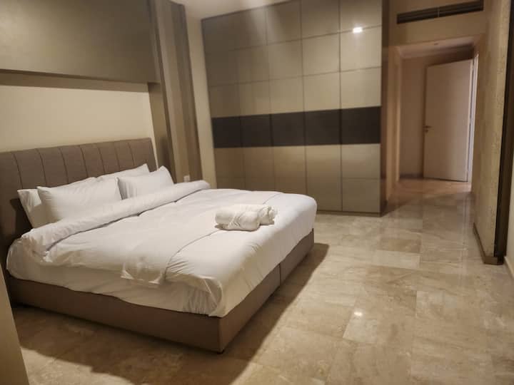 Large Seafront Apartment In Jnah, Beirut. - Beirut