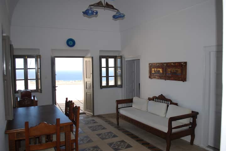 Direct Sunset Traditional House -Independent - Santorini