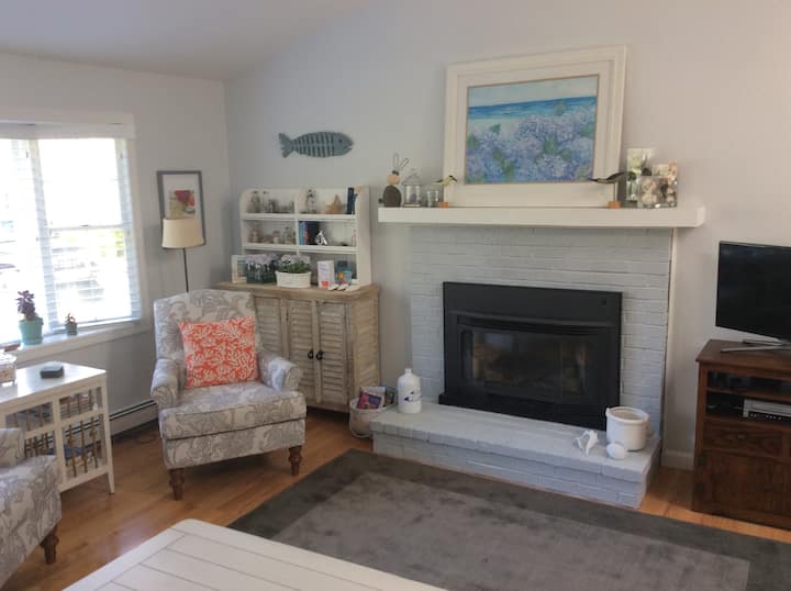 Comfortable Cottage In Beautiful Cape Cod - Brewster, MA