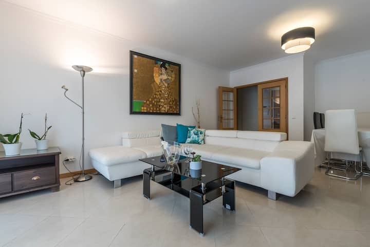 Bel Appartement Centre Albufeira Près De La Plage - Albufeira