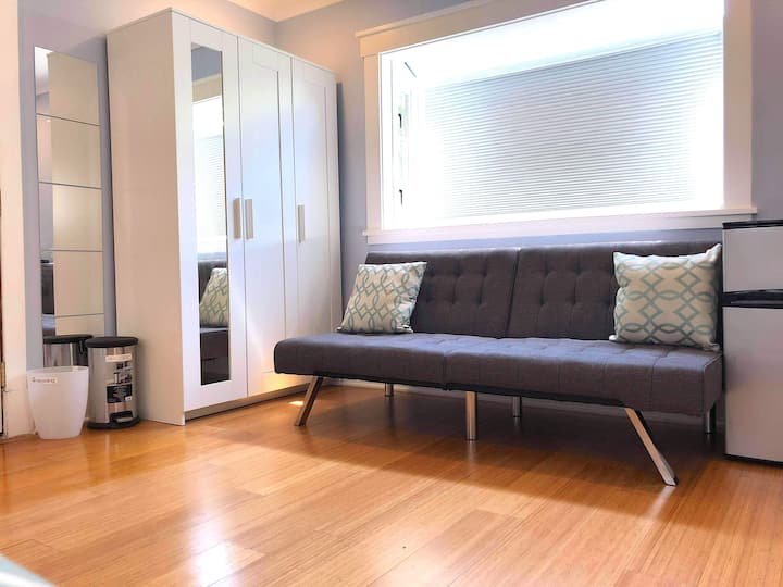 Wallingford Studio - Sunset Hill - Seattle